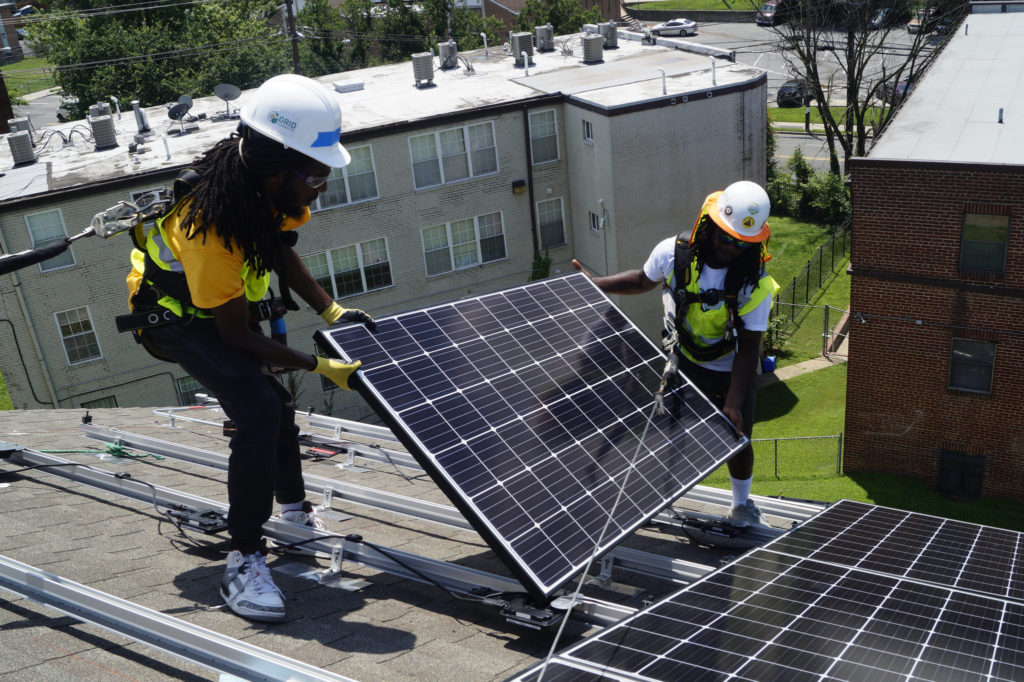 Connecting Individuals with Solar Jobs - Leaders In Energy
